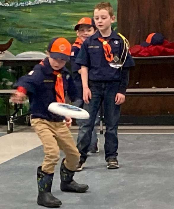 PHOTO: Frisbee relays - The Town Line Newspaper